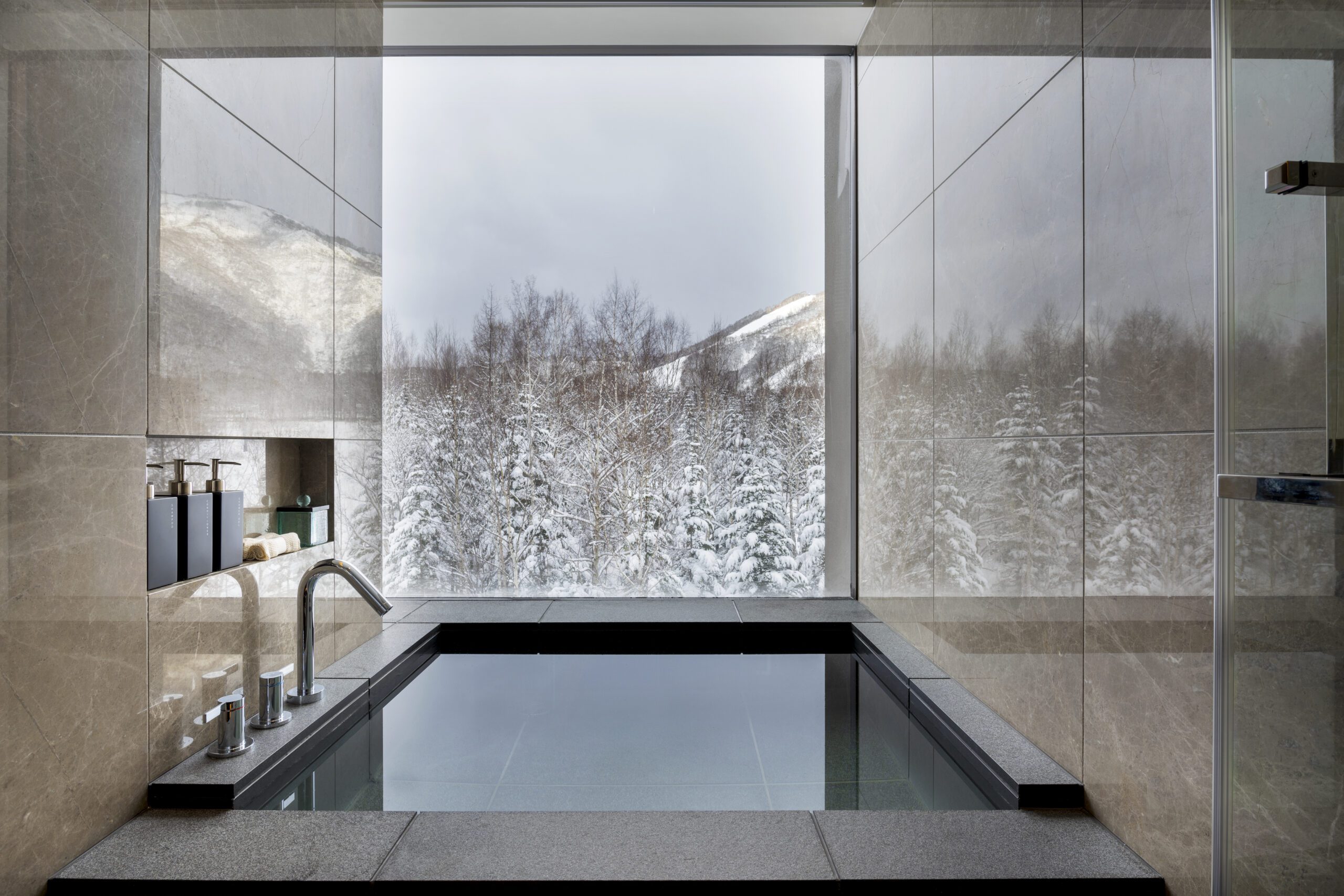 3. Bathroom – onsen-style soaking tub – RETREAT Magazine